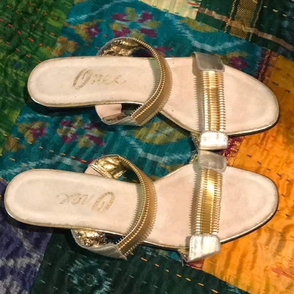 Onyx | Shoes | Nwot Gold Onyx Brand Sandals Size 6 | Poshmark